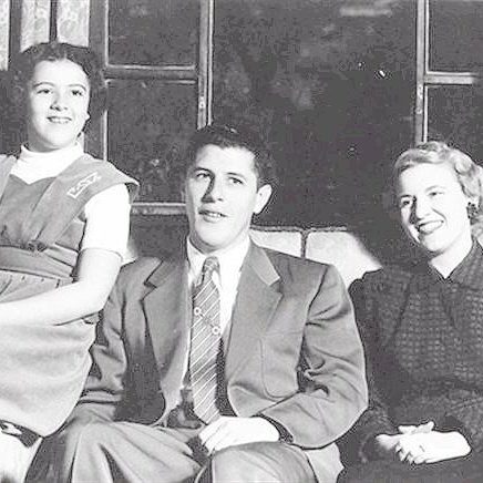 Remembering Her – The Stanley Ann Dunham Scholarship Fund